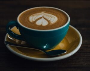 How To Make A Latte (Perfect Recipe + Tips!)