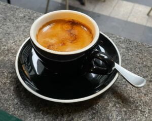 What Is An Americano Coffee And How To Make It (Explained!)