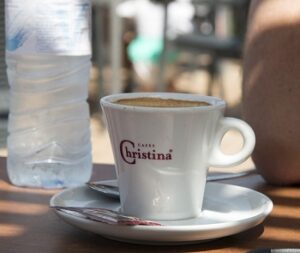 Cafe Galao | (A Delicious Portuguese Coffee Drink!)